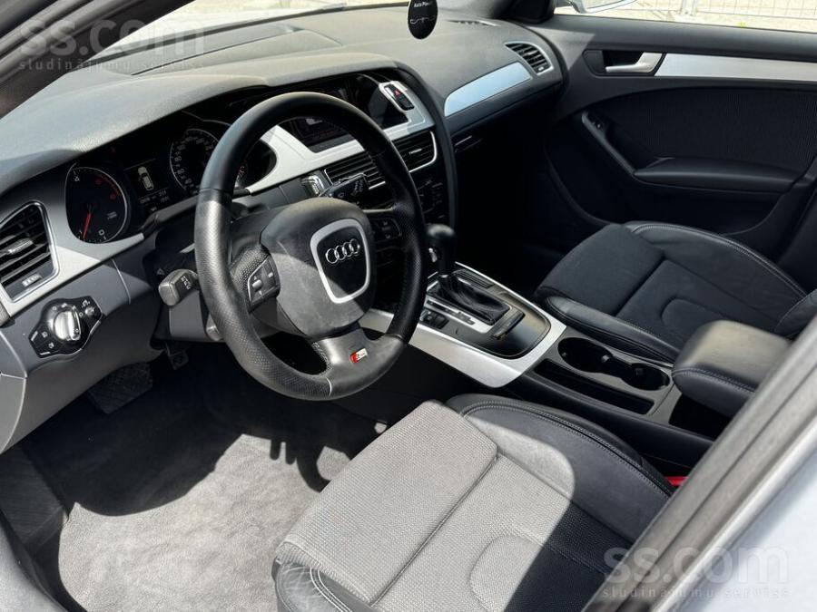 Pelēks Audi A4 2011 Daugavpils, ar dzinēja tilpumu 2.00 L un nobraukumu 236 tūkst. km par 7400 €, foto 3 vietnē AUTOMOTO.COM.LV