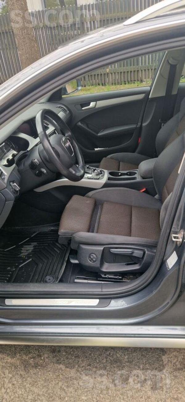 Pelēks Audi A4 2011 Rīga, ar dzinēja tilpumu 2.00 L un nobraukumu 214 tūkst. km par 8300 €, foto 5 vietnē AUTOMOTO.COM.LV