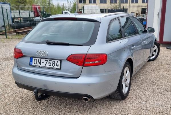 Grey Audi A4 2011 in Riga, with an engine capacity of 3.00 L and mileage of 352 thousand km for 5990 €, photo 5 on AUTOMOTO.COM.LV