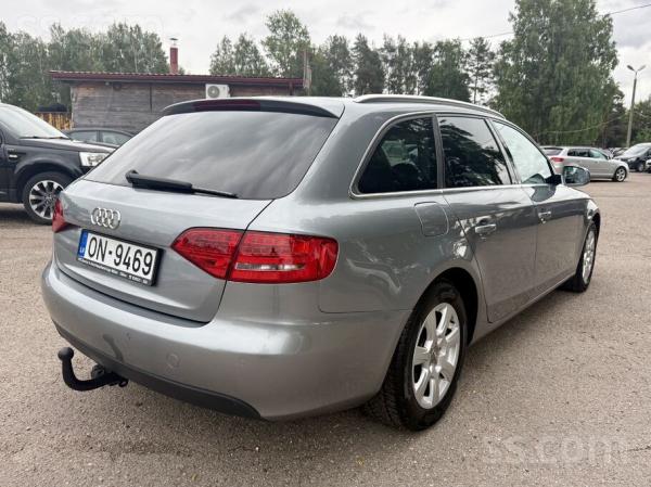 Pelēks Audi A4 2011 Rīga, ar dzinēja tilpumu 2.00 L un nobraukumu 0 tūkst. km par 7550 €, foto 4 vietnē AUTOMOTO.COM.LV