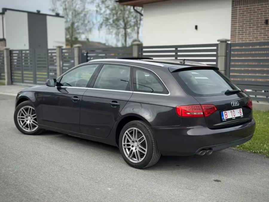 Grey Audi A4 2011 in Jelgava, with an engine capacity of 2.00 L and mileage of 274 thousand km for 6950 €, photo 4 on AUTOMOTO.COM.LV