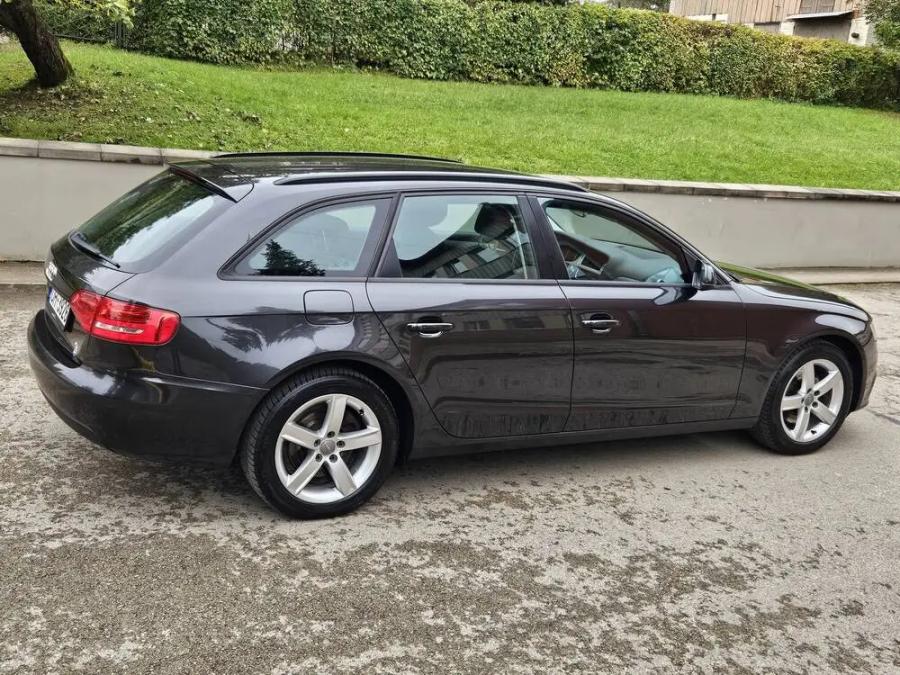 Pelēks Audi A4 2011 Jēkabpils, ar dzinēja tilpumu 2.00 L un nobraukumu 210 tūkst. km par 6290 €, foto 7 vietnē AUTOMOTO.COM.LV
