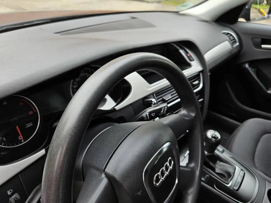 Pelēks Audi A4 2011 Jēkabpils, ar dzinēja tilpumu 2.00 L un nobraukumu 210 tūkst. km par 6290 €, foto 15 vietnē AUTOMOTO.COM.LV