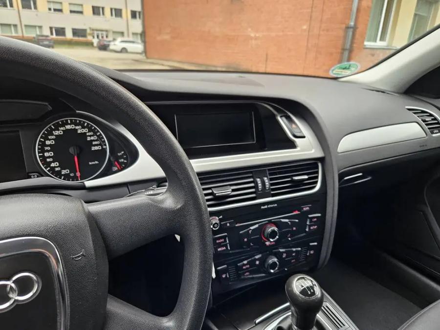 Pelēks Audi A4 2011 Jēkabpils, ar dzinēja tilpumu 2.00 L un nobraukumu 210 tūkst. km par 6290 €, foto 28 vietnē AUTOMOTO.COM.LV