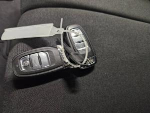Pelēks Audi A4 2011 Jēkabpils, ar dzinēja tilpumu 2.00 L un nobraukumu 210 tūkst. km par 6290 €, foto 34 vietnē AUTOMOTO.COM.LV