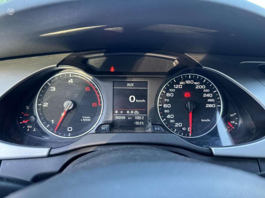 Pelēks Audi A4 2011 Visaginas, ar dzinēja tilpumu 2.97 L un nobraukumu 261 tūkst. km par 6300 €, foto 19 vietnē AUTOMOTO.COM.LV
