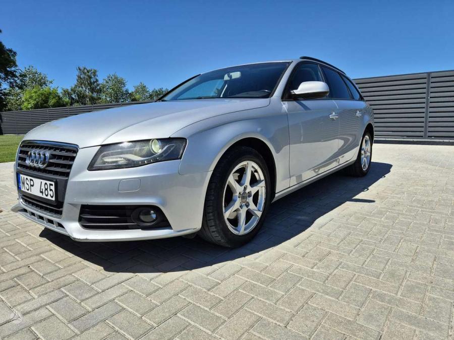 Pelēks Audi A4 2011 Šauļi, ar dzinēja tilpumu 1.97 L un nobraukumu 136 tūkst. km par 5900 €, foto 3 vietnē AUTOMOTO.COM.LV