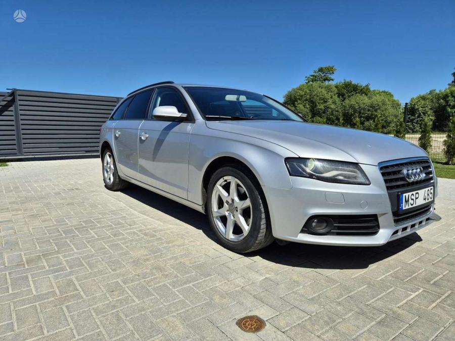 Pelēks Audi A4 2011 Šauļi, ar dzinēja tilpumu 1.97 L un nobraukumu 136 tūkst. km par 5900 €, foto 4 vietnē AUTOMOTO.COM.LV