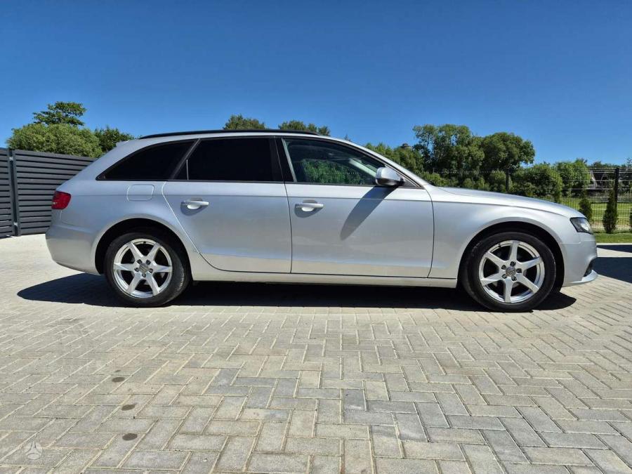 Pelēks Audi A4 2011 Šauļi, ar dzinēja tilpumu 1.97 L un nobraukumu 136 tūkst. km par 5900 €, foto 5 vietnē AUTOMOTO.COM.LV