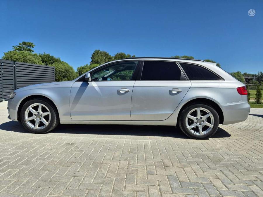 Pelēks Audi A4 2011 Šauļi, ar dzinēja tilpumu 1.97 L un nobraukumu 136 tūkst. km par 5900 €, foto 6 vietnē AUTOMOTO.COM.LV