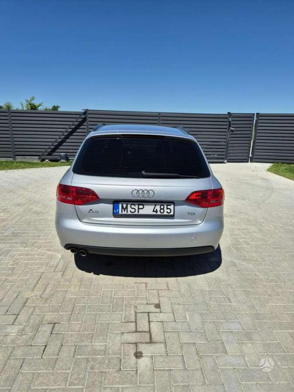 Grey Audi A4 2011 in Siauliai, with an engine capacity of 1.97 L and mileage of 136 thousand km for 5900 €, photo 7 on AUTOMOTO.COM.LV