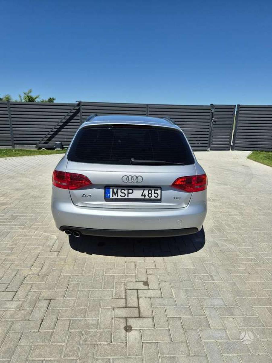 Pelēks Audi A4 2011 Šauļi, ar dzinēja tilpumu 1.97 L un nobraukumu 136 tūkst. km par 5900 €, foto 8 vietnē AUTOMOTO.COM.LV