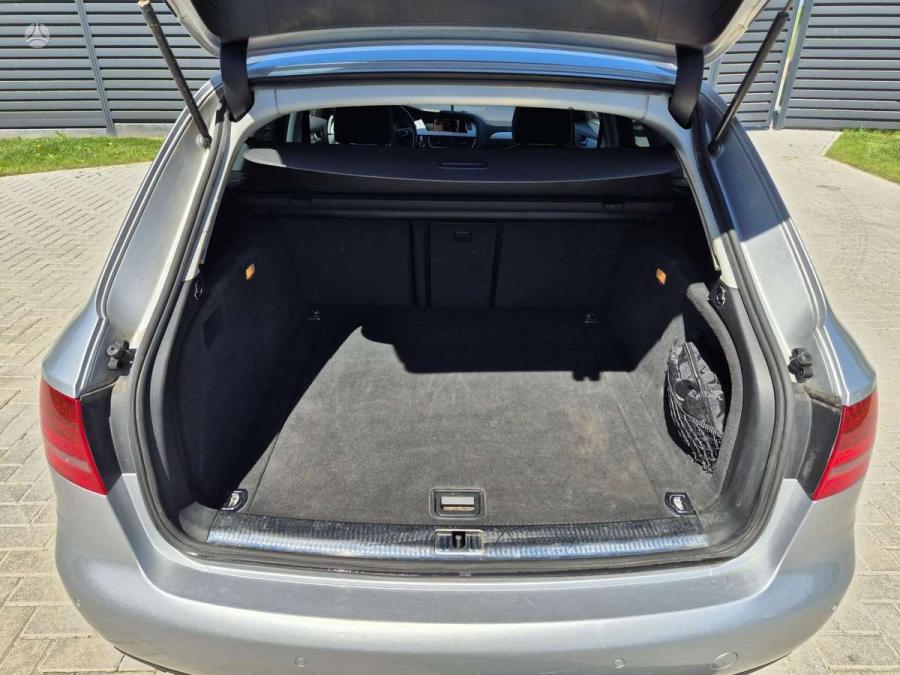 Pelēks Audi A4 2011 Šauļi, ar dzinēja tilpumu 1.97 L un nobraukumu 136 tūkst. km par 5900 €, foto 9 vietnē AUTOMOTO.COM.LV