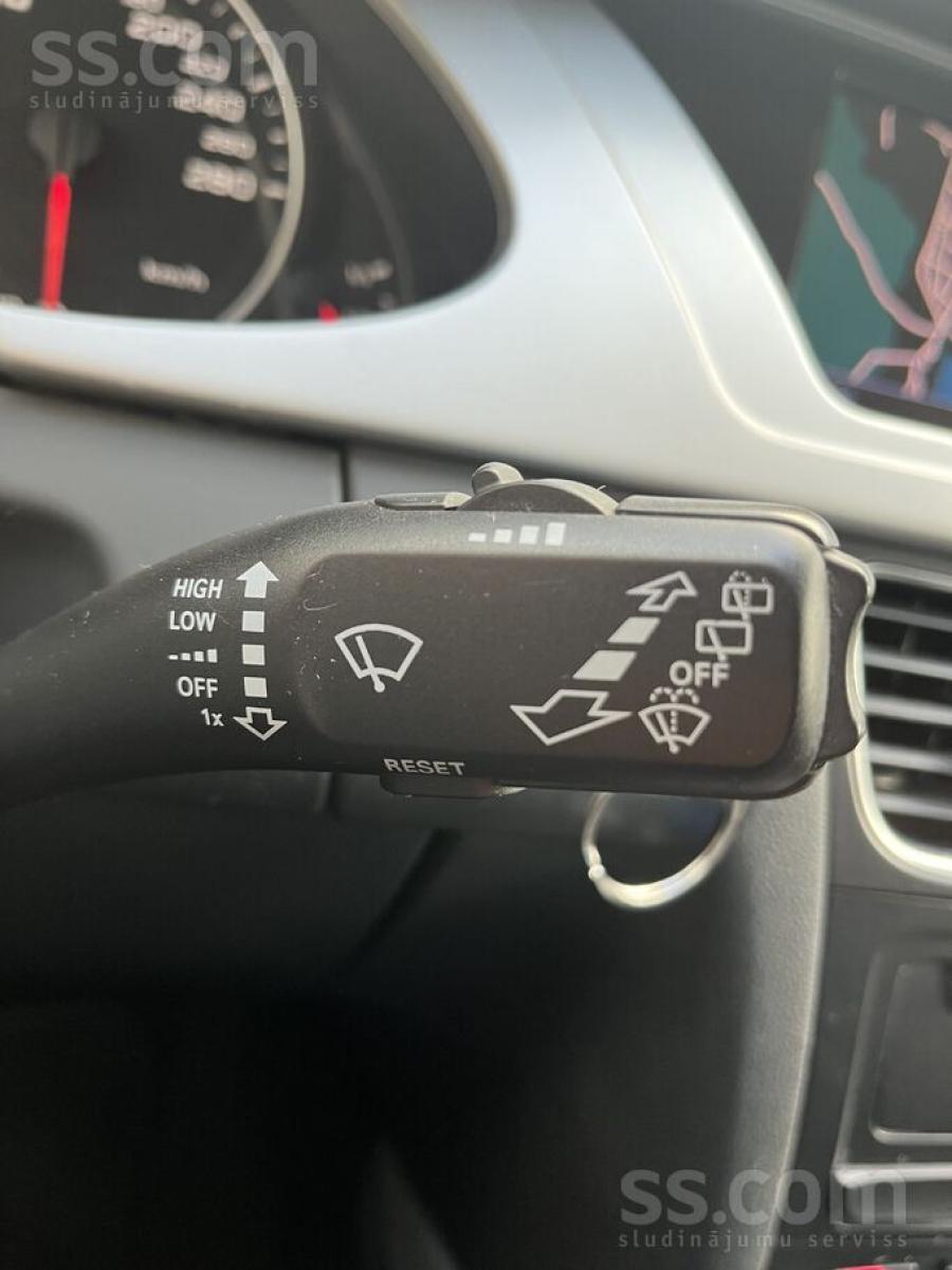 Pelēks Audi A4 2011 Kuldīga, ar dzinēja tilpumu 2.00 L un nobraukumu 326 tūkst. km par 5500 €, foto 12 vietnē AUTOMOTO.COM.LV