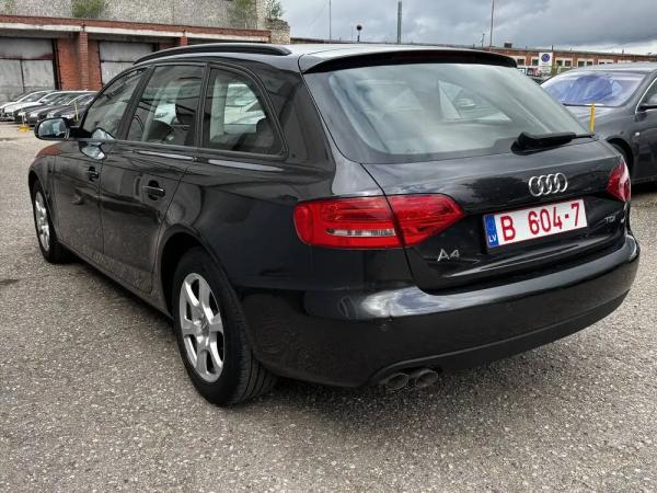 Grey Audi A4 2011 in Daugavpils, with an engine capacity of 2.00 L and mileage of 260 thousand km for 5990 €, photo 4 on AUTOMOTO.COM.LV