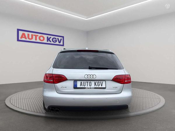 Grey Audi A4 2011 in Vilnius, with an engine capacity of 2.00 L and mileage of 223 thousand km for 6499 €, photo 4 on AUTOMOTO.COM.LV