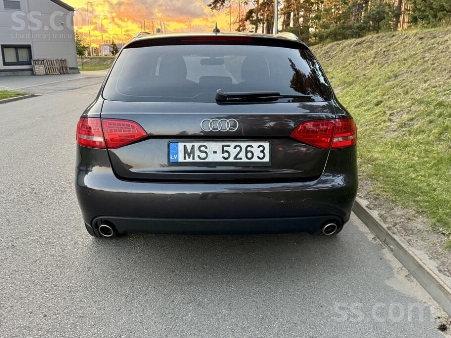 Grey Audi A4 2011 in Riga, with an engine capacity of 2.70 L and mileage of 380 thousand km for 4500 €, photo 5 on AUTOMOTO.COM.LV