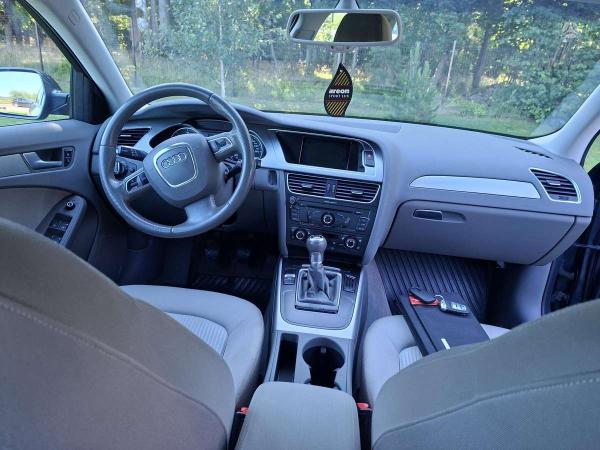 Grey Audi A4 2011 in Silute, with an engine capacity of 2.00 L and mileage of 298 thousand km for 4700 €, photo 9 on AUTOMOTO.COM.LV