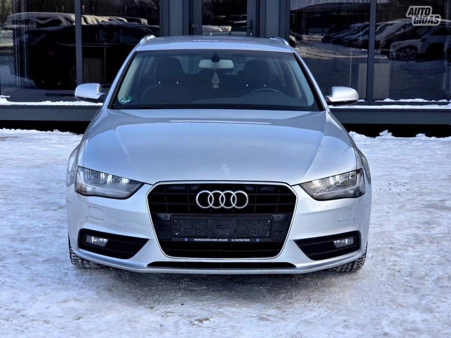 Pelēks Audi A4 2012 Viļņa, ar dzinēja tilpumu 2.00 L un nobraukumu 212 tūkst. km par 7000 €, foto 2 vietnē AUTOMOTO.COM.LV