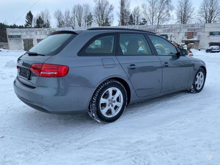 Pelēks Audi A4 2012 Raseiniai, ar dzinēja tilpumu 1.97 L un nobraukumu 373 tūkst. km par 5900 €, foto 7 vietnē AUTOMOTO.COM.LV