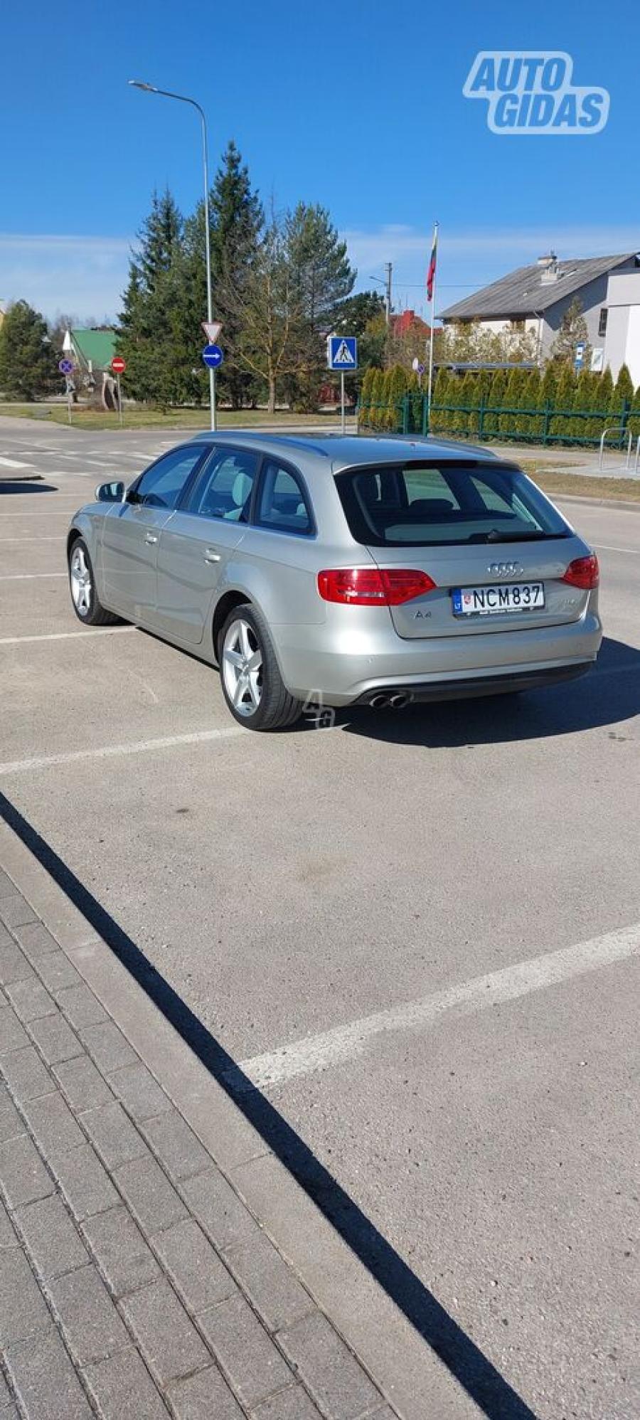 Grey Audi A4 2012 in Vilnius, with an engine capacity of 2.00 L and mileage of 197 thousand km for 8400 €, photo 3 on AUTOMOTO.COM.LV