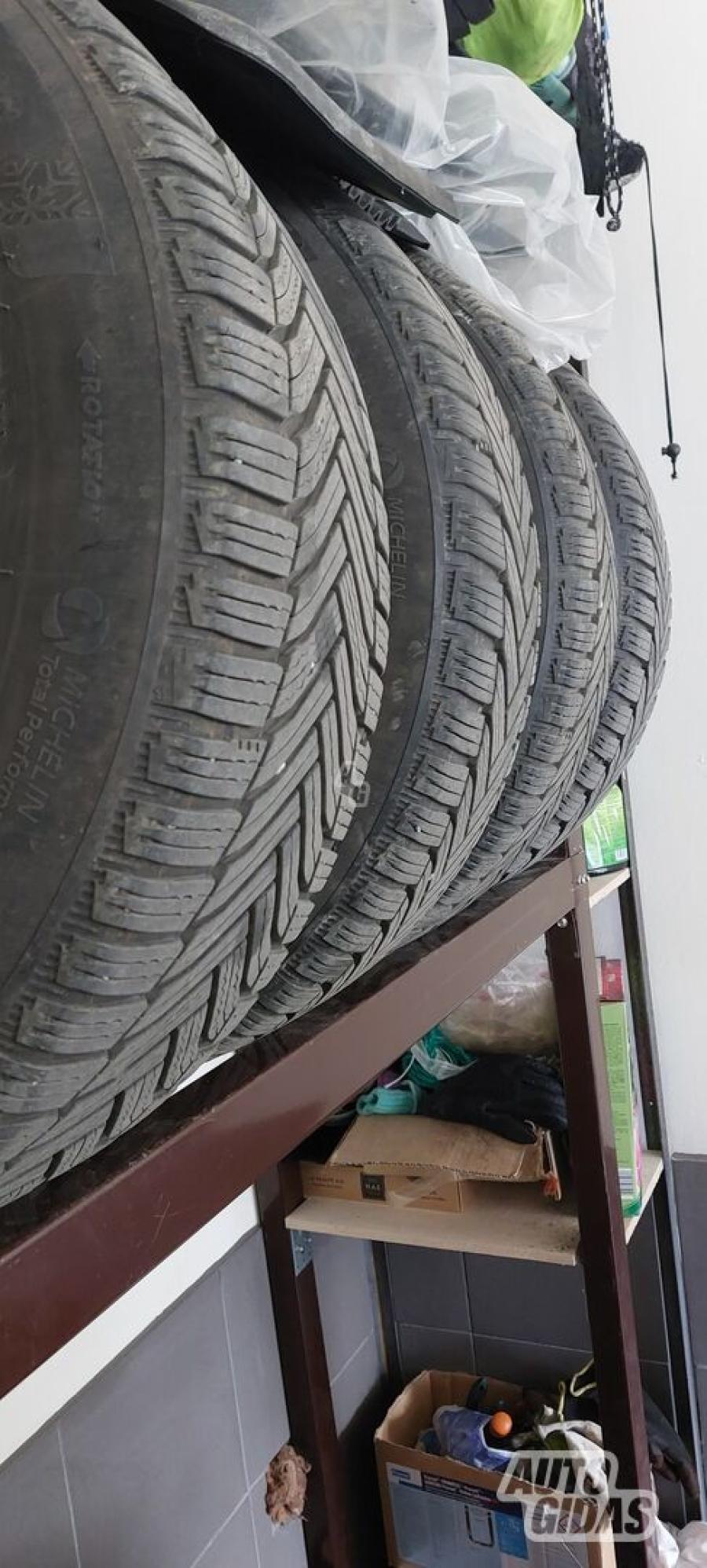 Grey Audi A4 2012 in Vilnius, with an engine capacity of 2.00 L and mileage of 197 thousand km for 8400 €, photo 16 on AUTOMOTO.COM.LV