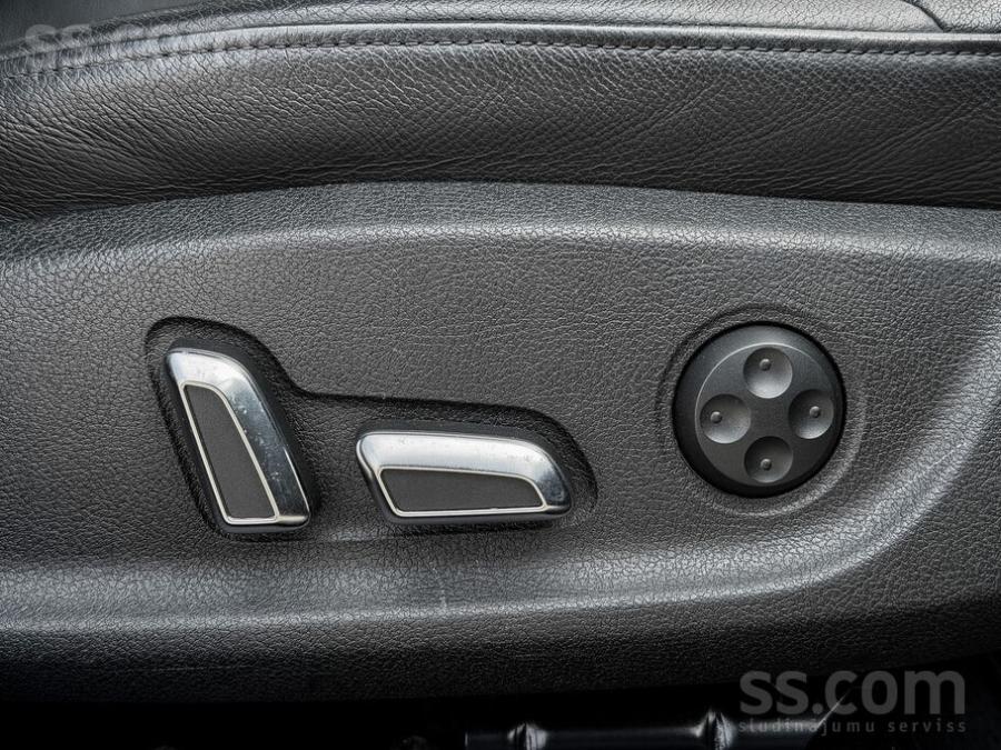 Grey Audi A4 2012 in Riga, with an engine capacity of 3.00 L and mileage of 0 thousand km for 9250 €, photo 29 on AUTOMOTO.COM.LV