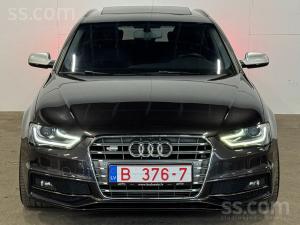 Grey Audi A4 2012 in Jurmala, with an engine capacity of 3.00 L and mileage of 241 thousand km for 9995 €, photo 5 on AUTOMOTO.COM.LV