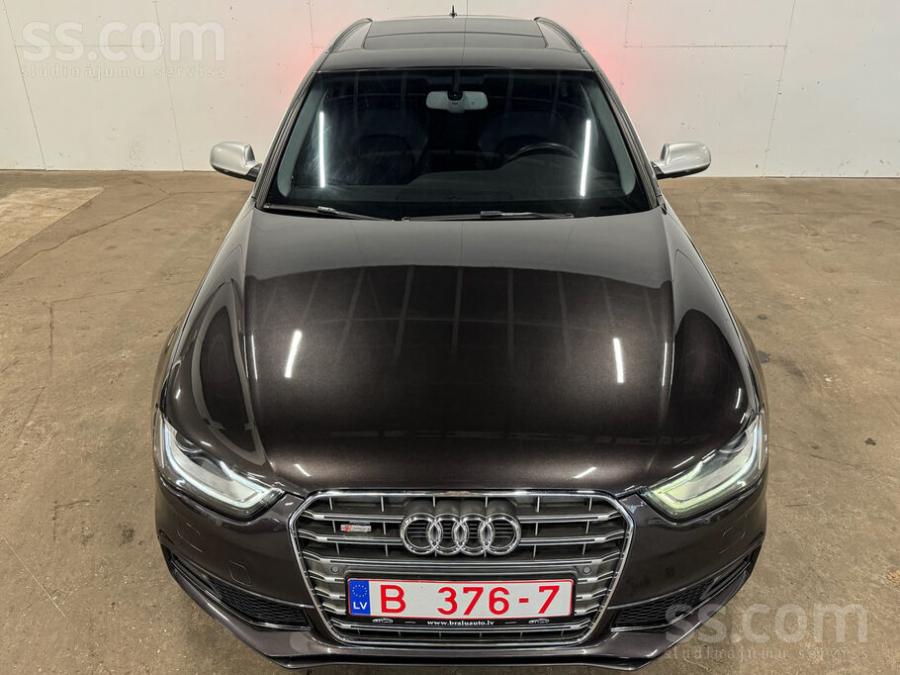 Grey Audi A4 2012 in Jurmala, with an engine capacity of 3.00 L and mileage of 241 thousand km for 9995 €, photo 6 on AUTOMOTO.COM.LV