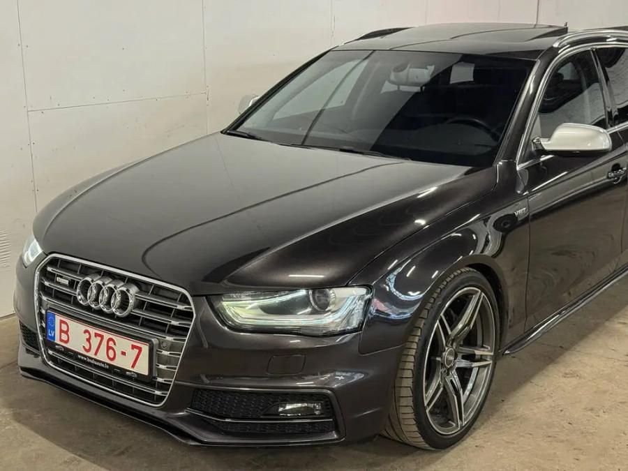 Grey Audi A4 2012 in Jurmala, with an engine capacity of 3.00 L and mileage of 241 thousand km for 9995 €, photo 11 on AUTOMOTO.COM.LV