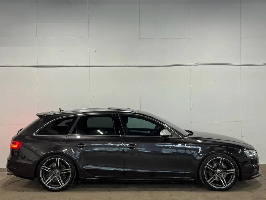 Grey Audi A4 2012 in Jurmala, with an engine capacity of 3.00 L and mileage of 241 thousand km for 9995 €, photo 13 on AUTOMOTO.COM.LV