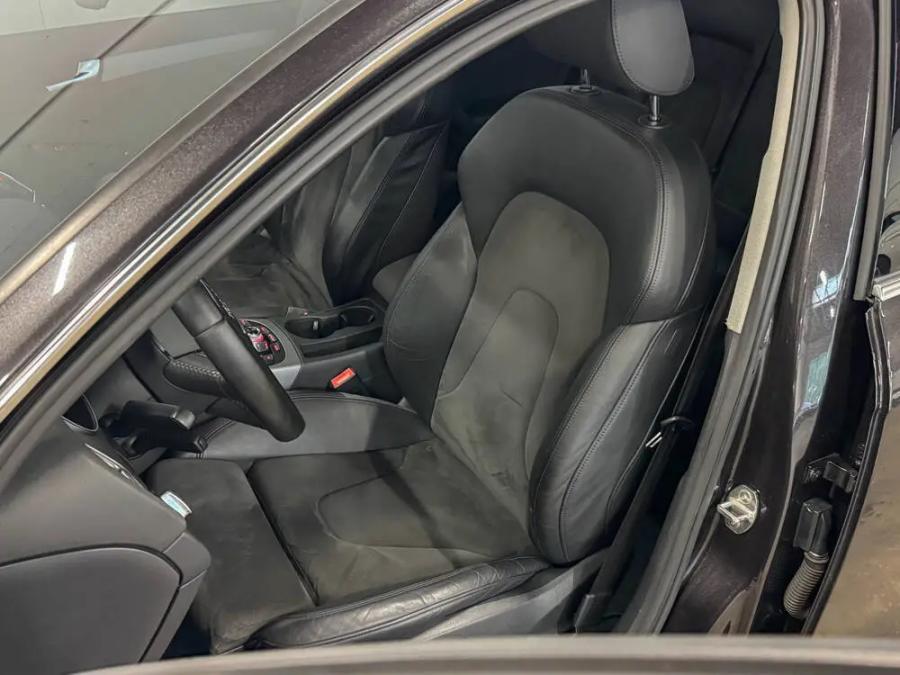 Grey Audi A4 2012 in Jurmala, with an engine capacity of 3.00 L and mileage of 241 thousand km for 9995 €, photo 22 on AUTOMOTO.COM.LV