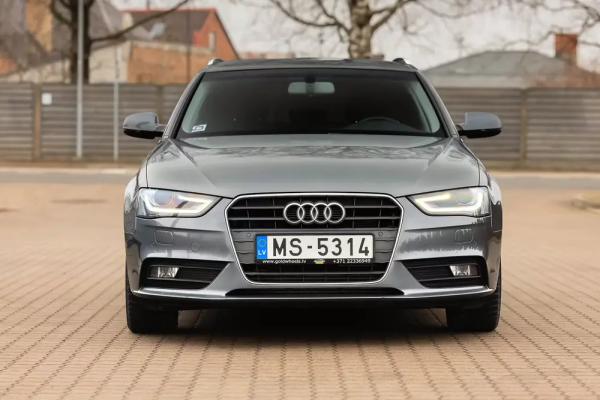Grey Audi A4 2012 in Jelgava, with an engine capacity of 2.00 L and mileage of 195 thousand km for 5000 €, photo 3 on AUTOMOTO.COM.LV