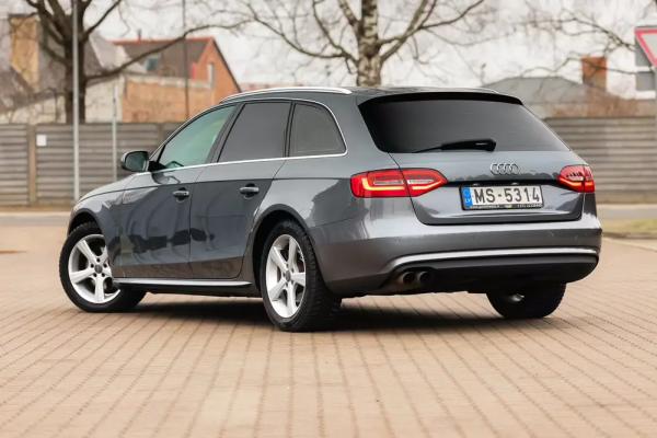 Grey Audi A4 2012 in Jelgava, with an engine capacity of 2.00 L and mileage of 195 thousand km for 5000 €, photo 4 on AUTOMOTO.COM.LV