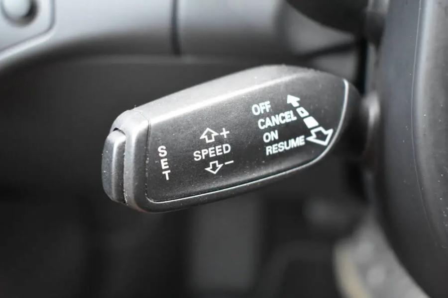 Pelēks Audi A4 2012 Talsi, ar dzinēja tilpumu 1.80 L un nobraukumu 175 tūkst. km par 9900 €, foto 14 vietnē AUTOMOTO.COM.LV