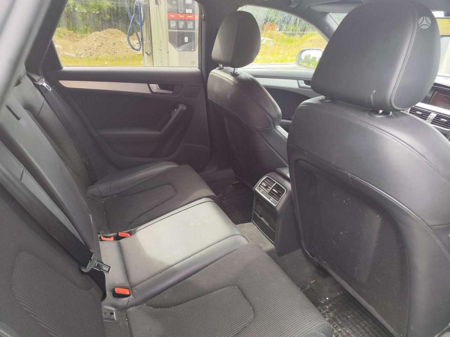 Pelēks Audi A4 2012 Panevēža, ar dzinēja tilpumu 2.00 L un nobraukumu 293 tūkst. km par 4777 €, foto 14 vietnē AUTOMOTO.COM.LV