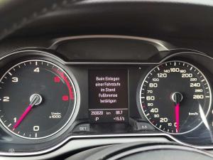 Pelēks Audi A4 2012 Panevēža, ar dzinēja tilpumu 2.00 L un nobraukumu 293 tūkst. km par 4777 €, foto 20 vietnē AUTOMOTO.COM.LV