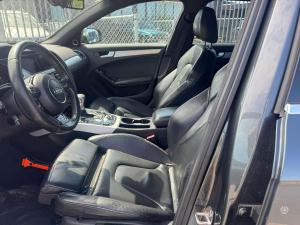 Grey Audi A4 2012 in Raseiniai, with an engine capacity of 1.80 L and mileage of 221 thousand km for 5500 €, photo 8 on AUTOMOTO.COM.LV