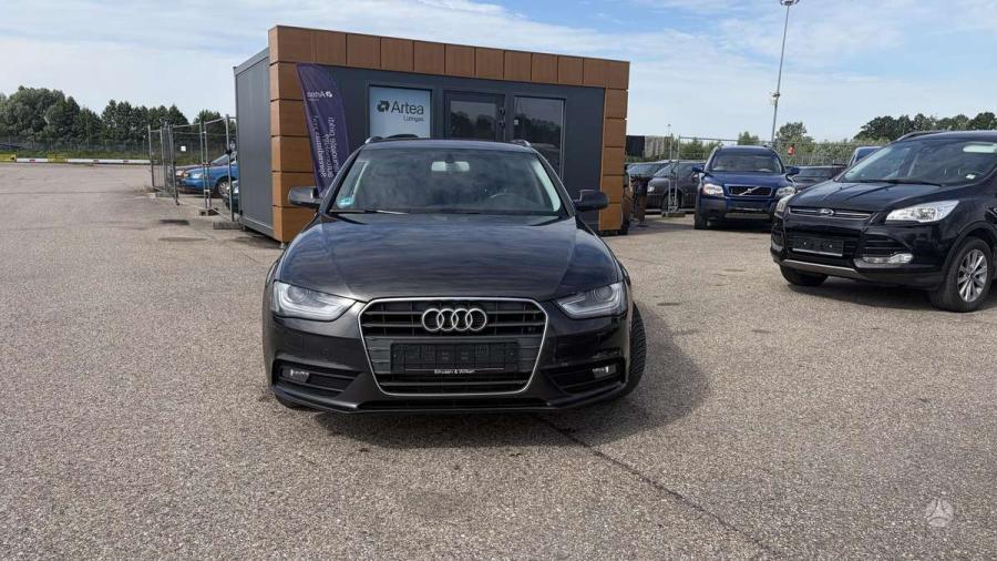 Pelēks Audi A4 2012 Marijampole, ar dzinēja tilpumu 2.00 L un nobraukumu 301 tūkst. km par 6650 €, foto 4 vietnē AUTOMOTO.COM.LV