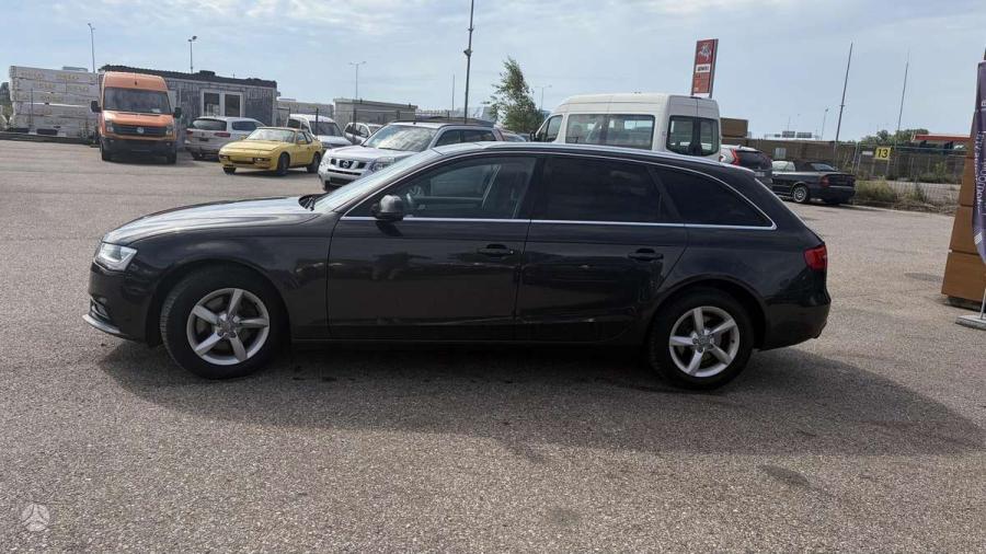 Pelēks Audi A4 2012 Marijampole, ar dzinēja tilpumu 2.00 L un nobraukumu 301 tūkst. km par 6650 €, foto 5 vietnē AUTOMOTO.COM.LV