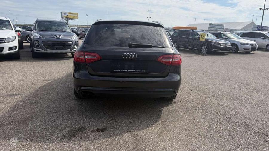 Pelēks Audi A4 2012 Marijampole, ar dzinēja tilpumu 2.00 L un nobraukumu 301 tūkst. km par 6650 €, foto 7 vietnē AUTOMOTO.COM.LV