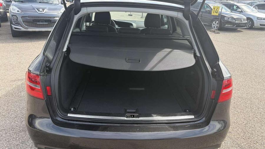 Pelēks Audi A4 2012 Marijampole, ar dzinēja tilpumu 2.00 L un nobraukumu 301 tūkst. km par 6650 €, foto 10 vietnē AUTOMOTO.COM.LV