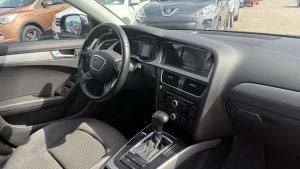 Pelēks Audi A4 2012 Marijampole, ar dzinēja tilpumu 2.00 L un nobraukumu 301 tūkst. km par 6650 €, foto 21 vietnē AUTOMOTO.COM.LV
