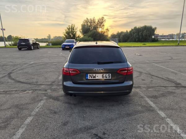 Pelēks Audi A4 2012 Rīga, ar dzinēja tilpumu 2.00 L un nobraukumu 223 tūkst. km par 6980 €, foto 4 vietnē AUTOMOTO.COM.LV