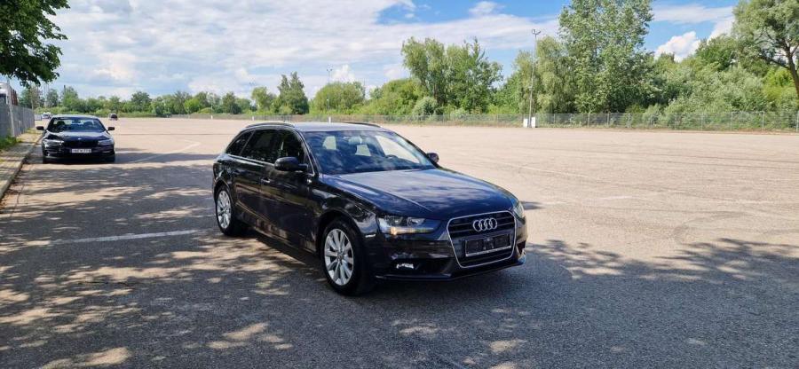 Pelēks Audi A4 2012 Marijampole, ar dzinēja tilpumu 1.97 L un nobraukumu 233 tūkst. km par 5900 €, foto 1 vietnē AUTOMOTO.COM.LV