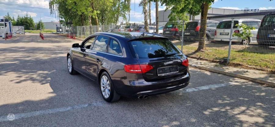 Pelēks Audi A4 2012 Marijampole, ar dzinēja tilpumu 1.97 L un nobraukumu 233 tūkst. km par 5900 €, foto 5 vietnē AUTOMOTO.COM.LV