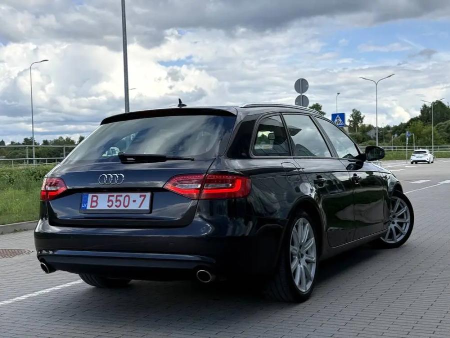 Pelēks Audi A4 2012 Rēzekne, ar dzinēja tilpumu 3.00 L un nobraukumu 334 tūkst. km par 8990 €, foto 7 vietnē AUTOMOTO.COM.LV