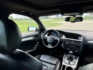 Pelēks Audi A4 2012 Rēzekne, ar dzinēja tilpumu 3.00 L un nobraukumu 334 tūkst. km par 8990 €, foto 17 vietnē AUTOMOTO.COM.LV