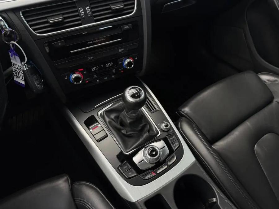 Pelēks Audi A4 2012 Rēzekne, ar dzinēja tilpumu 3.00 L un nobraukumu 334 tūkst. km par 8990 €, foto 20 vietnē AUTOMOTO.COM.LV