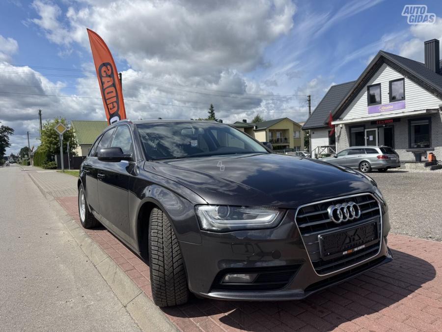 Pelēks Audi A4 2012 Kauņa, ar dzinēja tilpumu 3.00 L un nobraukumu 280 tūkst. km par 5899 €, foto 3 vietnē AUTOMOTO.COM.LV